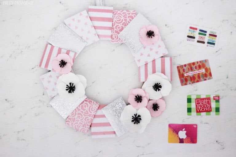 Gift Card Wreath Idea - Pretty Providence