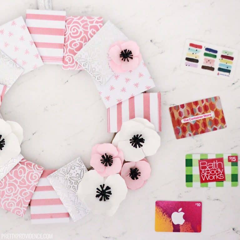 Gift Card Wreath Idea - Pretty Providence