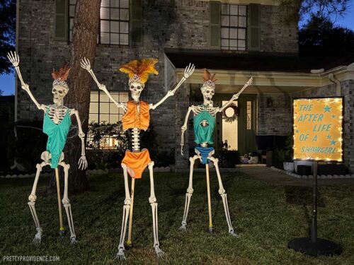 Funny Skeleton Yard Display Ideas - Pretty Providence